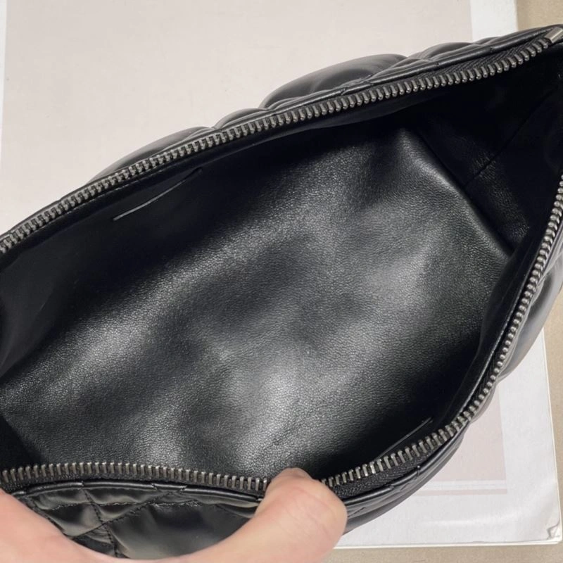 Discounted Christian Dior Clutch Bags