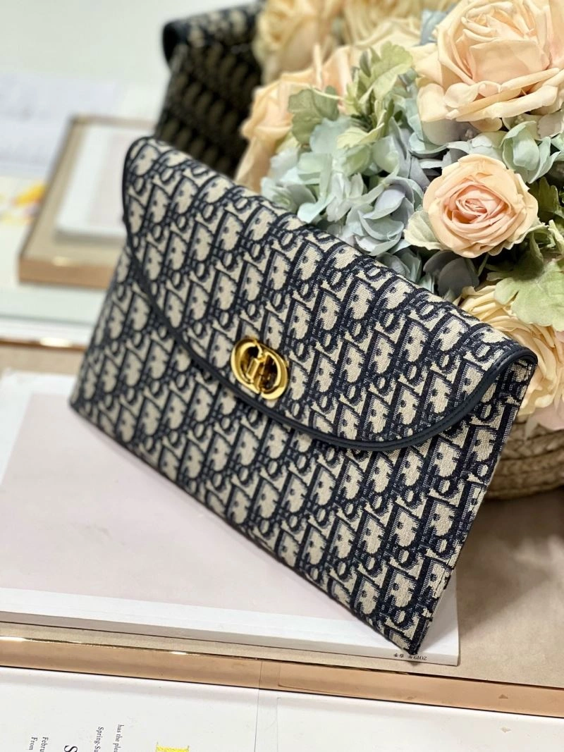 Bargain Christian Dior Clutch Bags