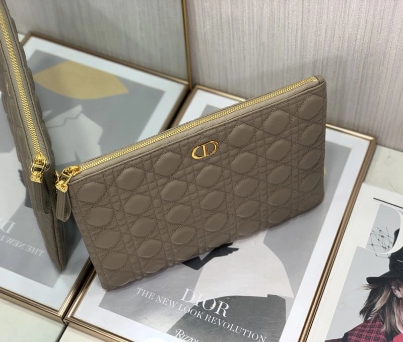 Economical Christian Dior Clutch Bags