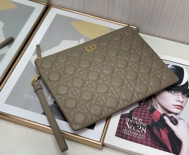 Economical Christian Dior Clutch Bags
