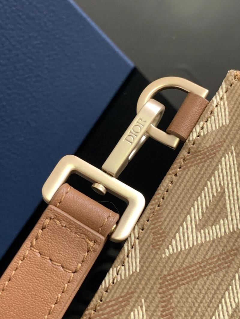 Accurate model Christian Dior Clutch Bags