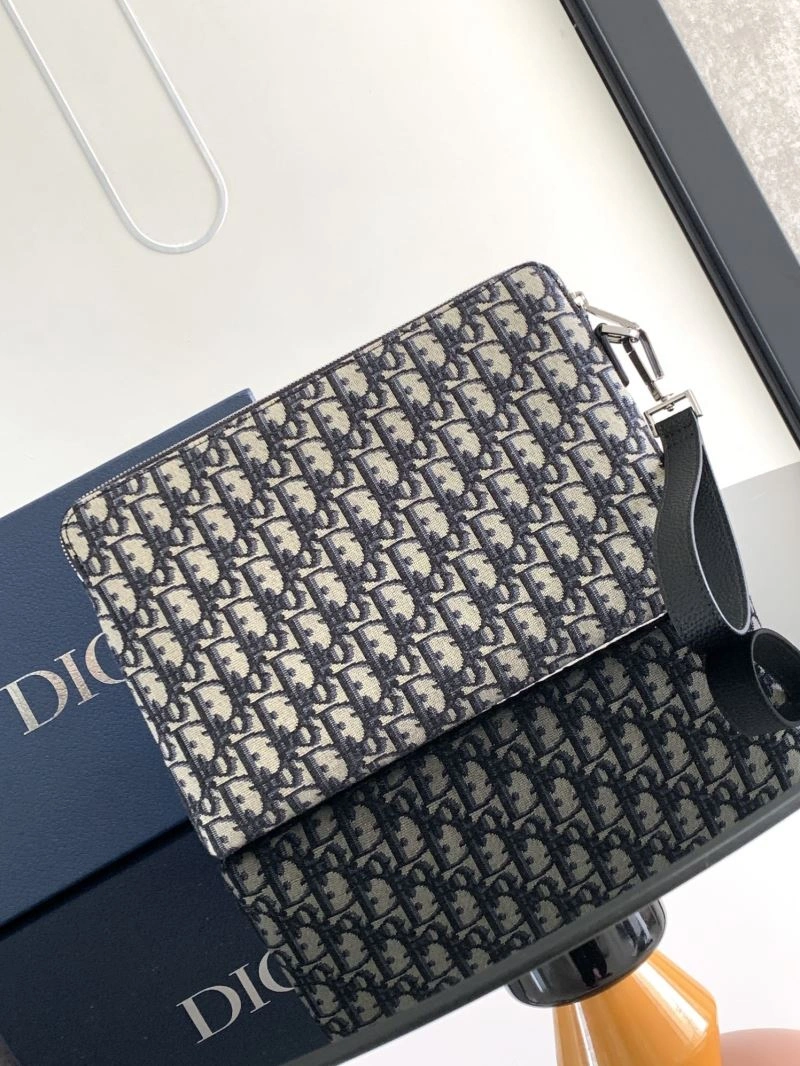 Bargain Christian Dior Clutch Bags