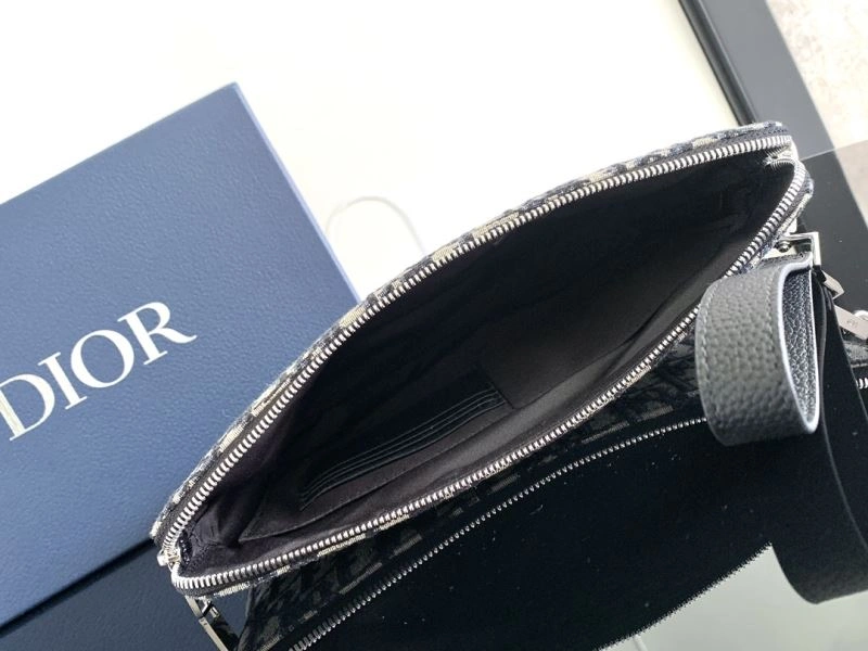 Bargain Christian Dior Clutch Bags