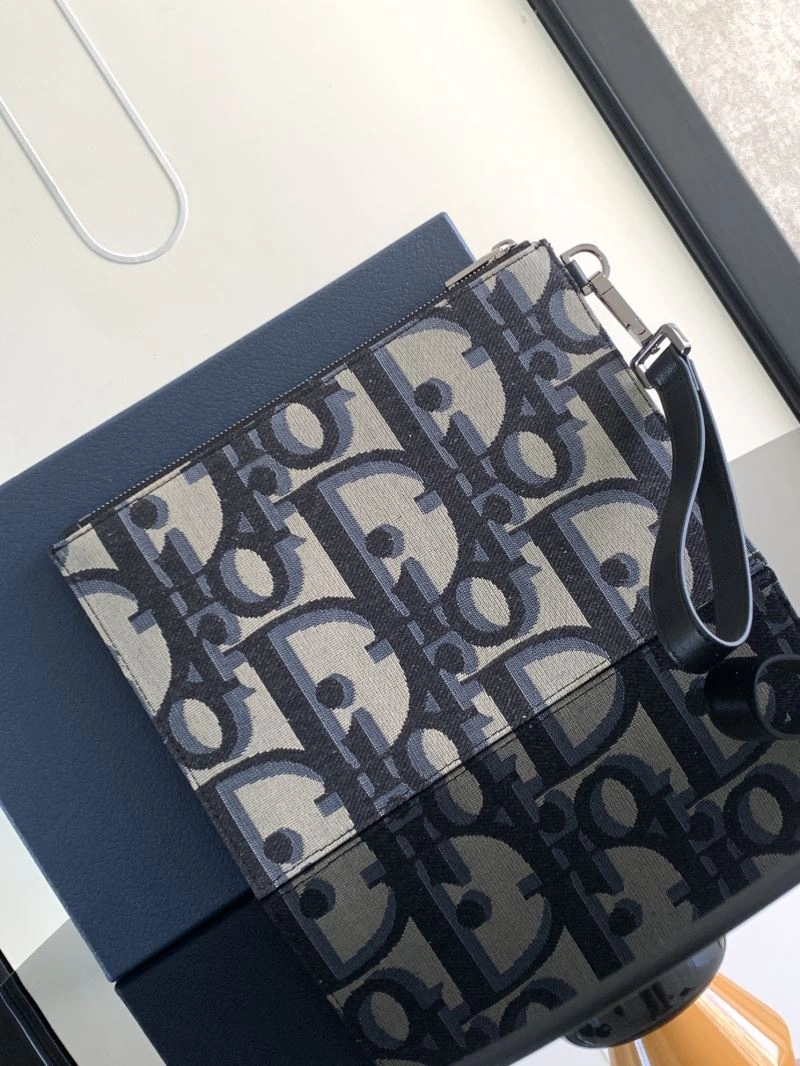 Accurate model Christian Dior Clutch Bags