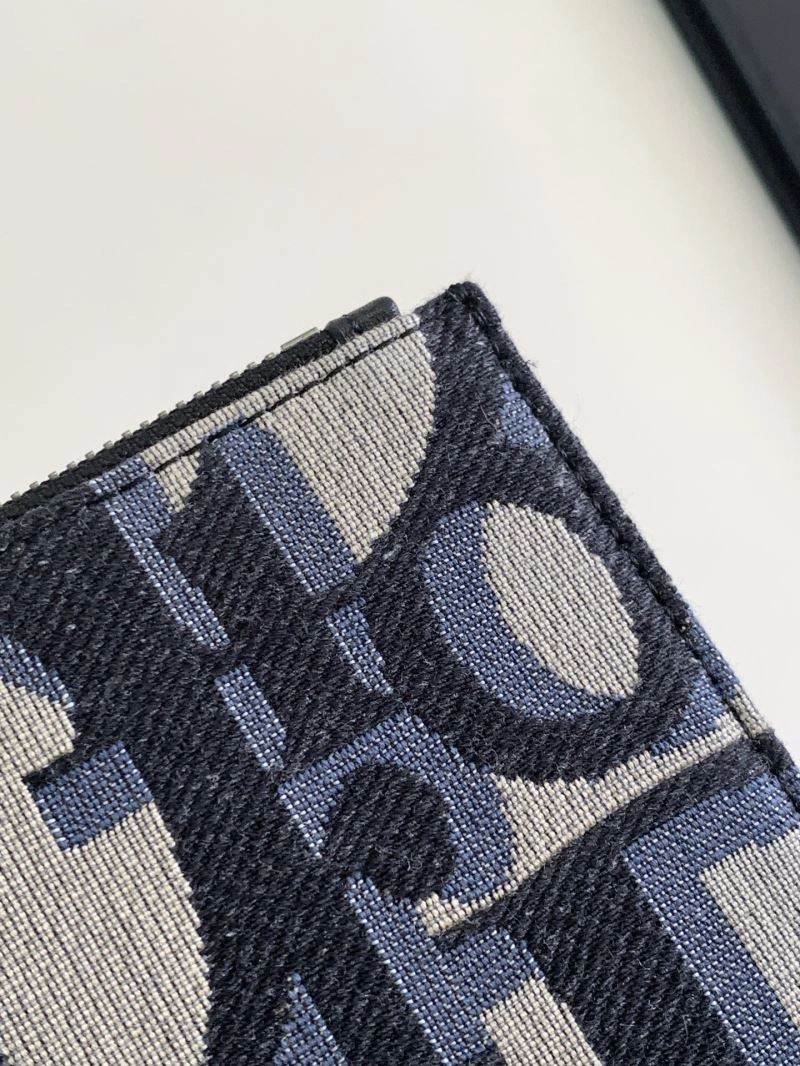 Accurate model Christian Dior Clutch Bags