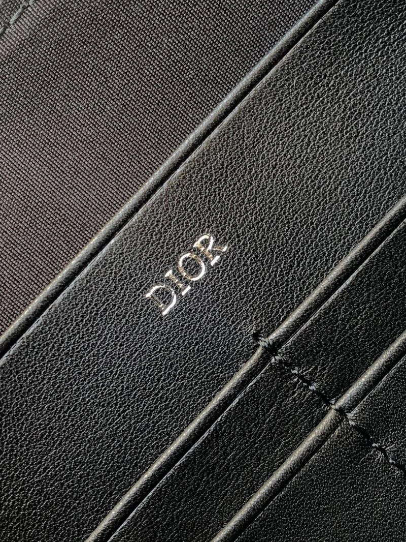 Accurate model Christian Dior Clutch Bags