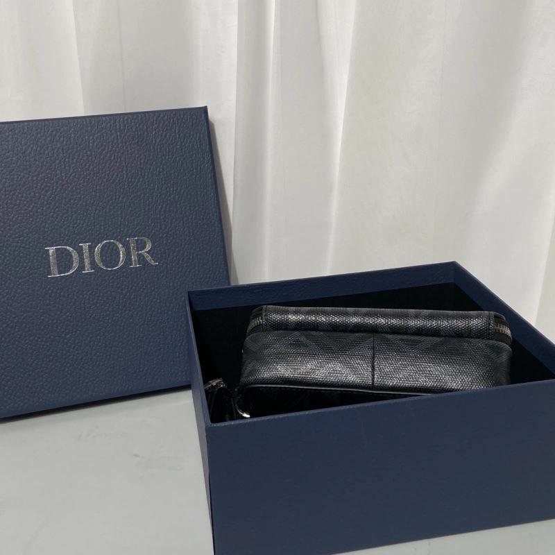 Top mirror Christian Dior Clutch Bags