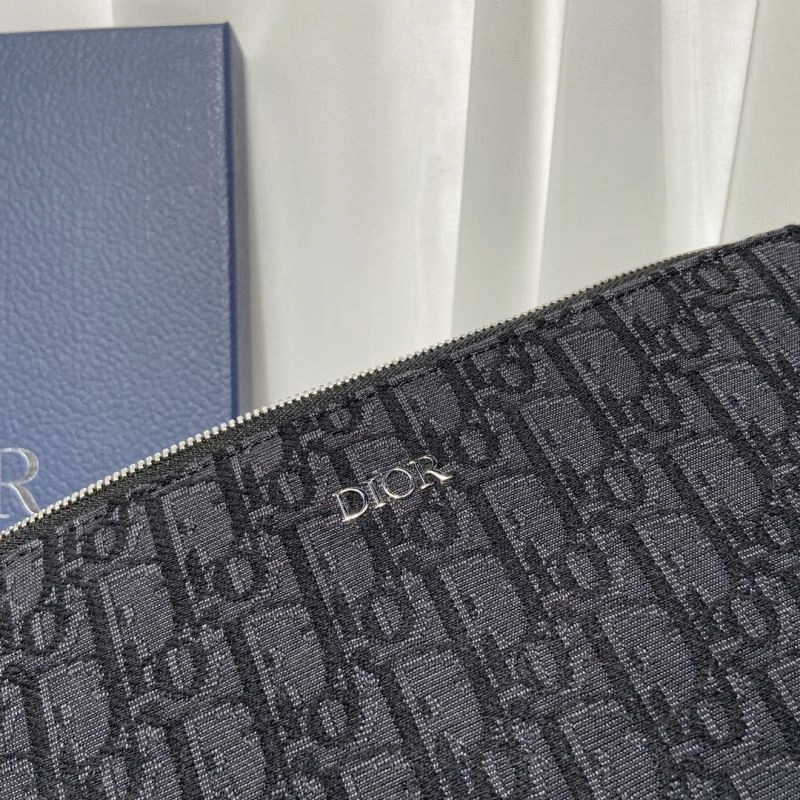 Accurate model Christian Dior Clutch Bags