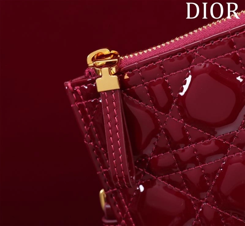 Accurate model Christian Dior Clutch Bags
