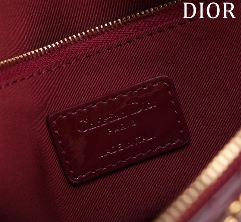 Accurate model Christian Dior Clutch Bags