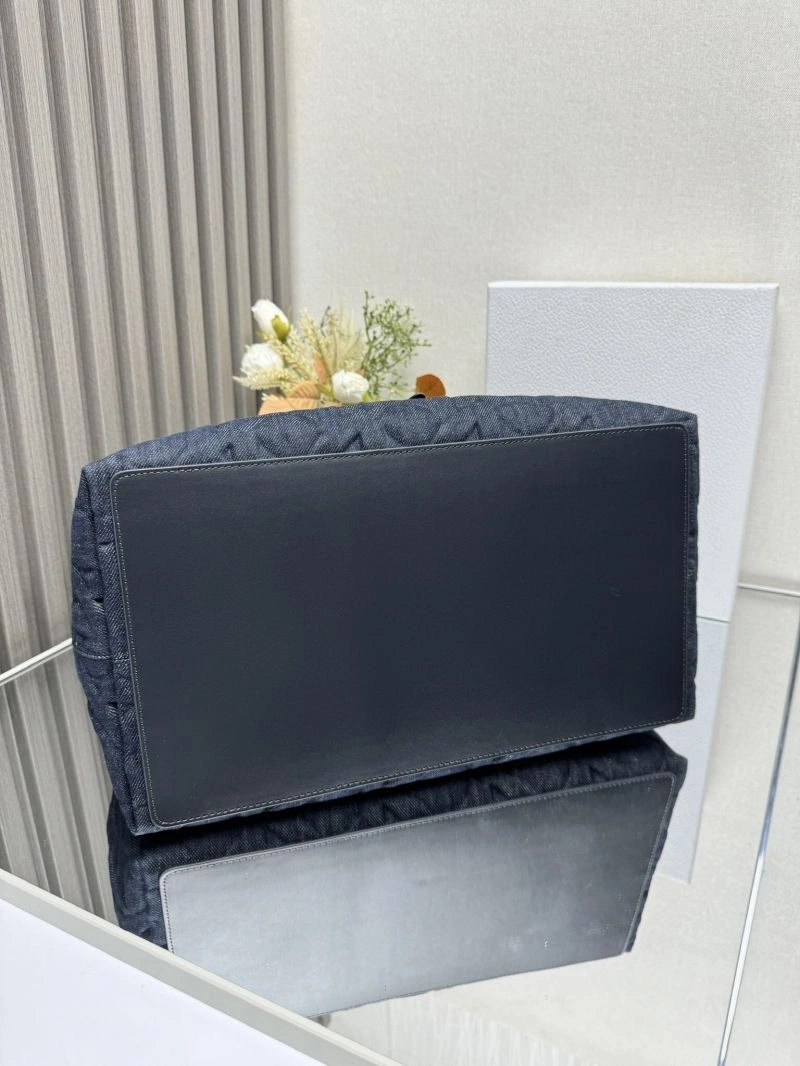 Cut-rate Christian Dior Clutch Bags