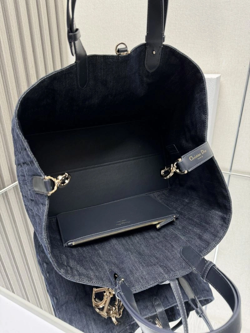 Cut-rate Christian Dior Clutch Bags