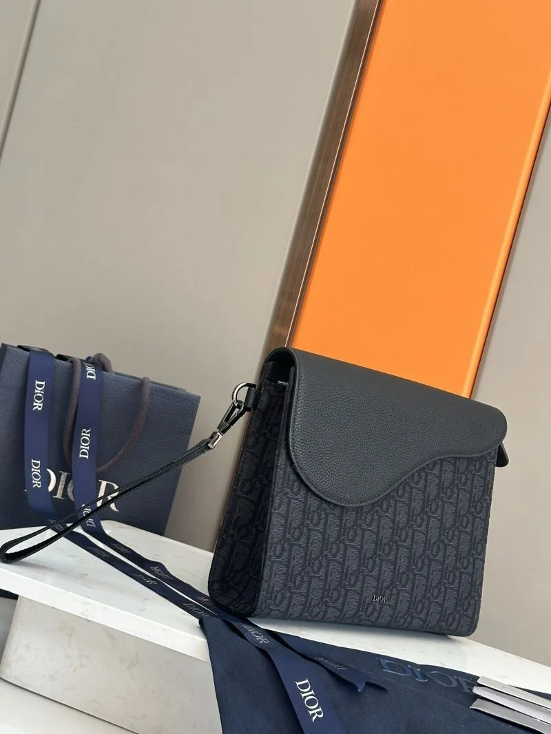 Low-cost Christian Dior Clutch Bags