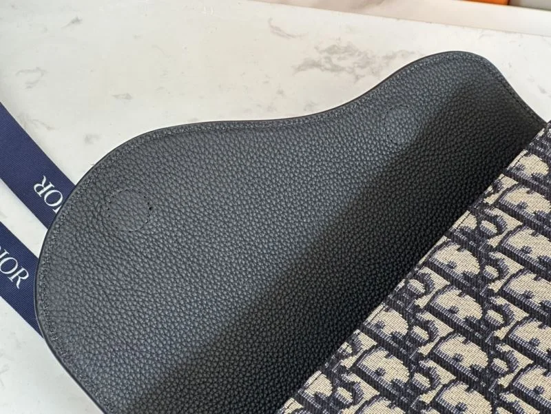 Top match Christian Dior Clutch Bags
