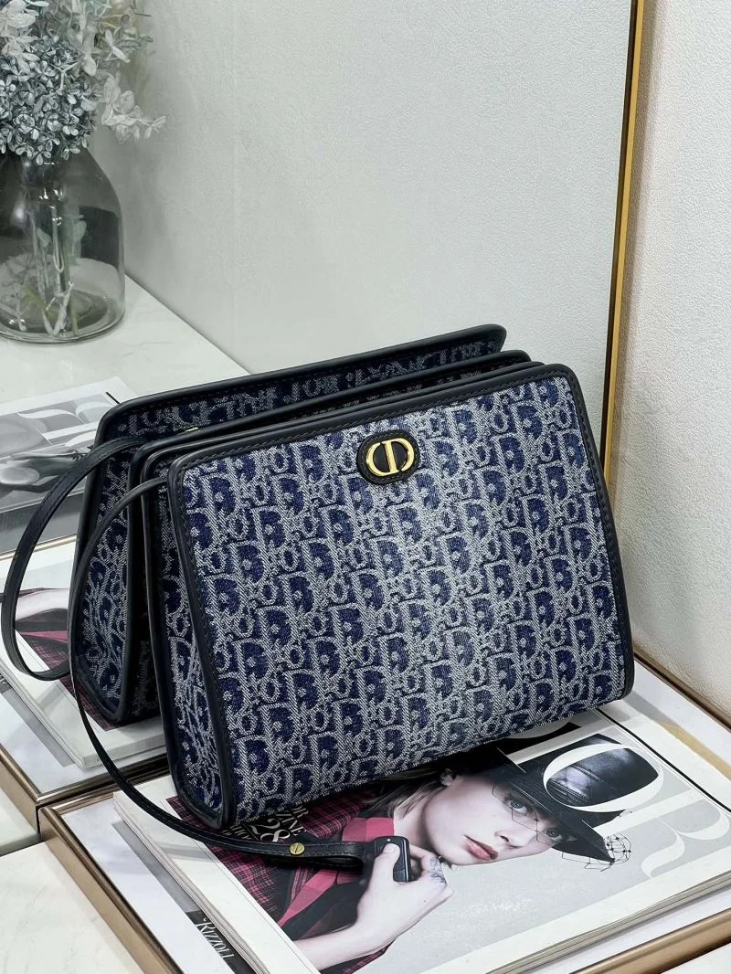 Bargain Christian Dior Clutch Bags
