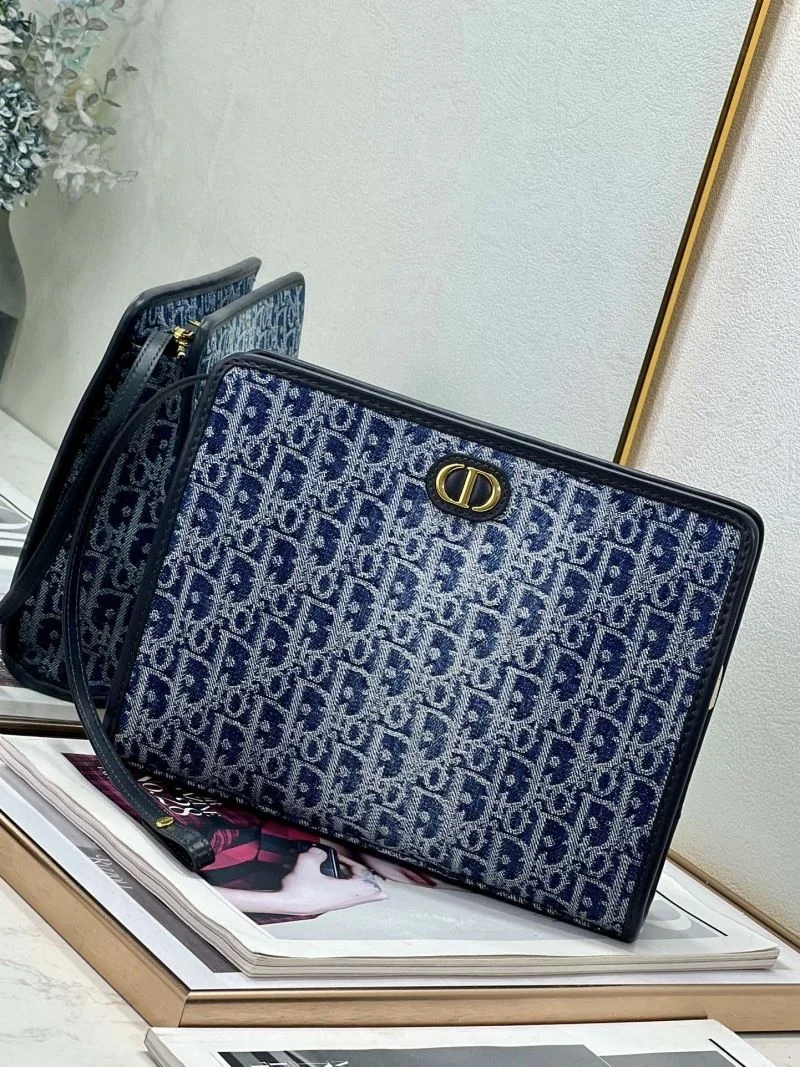 Bargain Christian Dior Clutch Bags