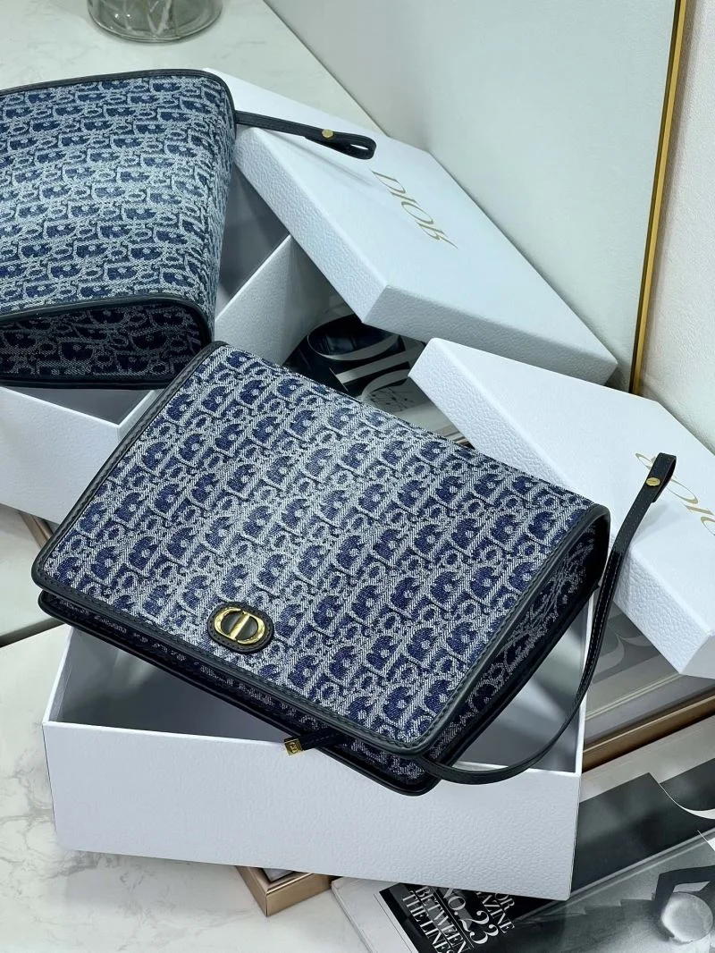 Bargain Christian Dior Clutch Bags