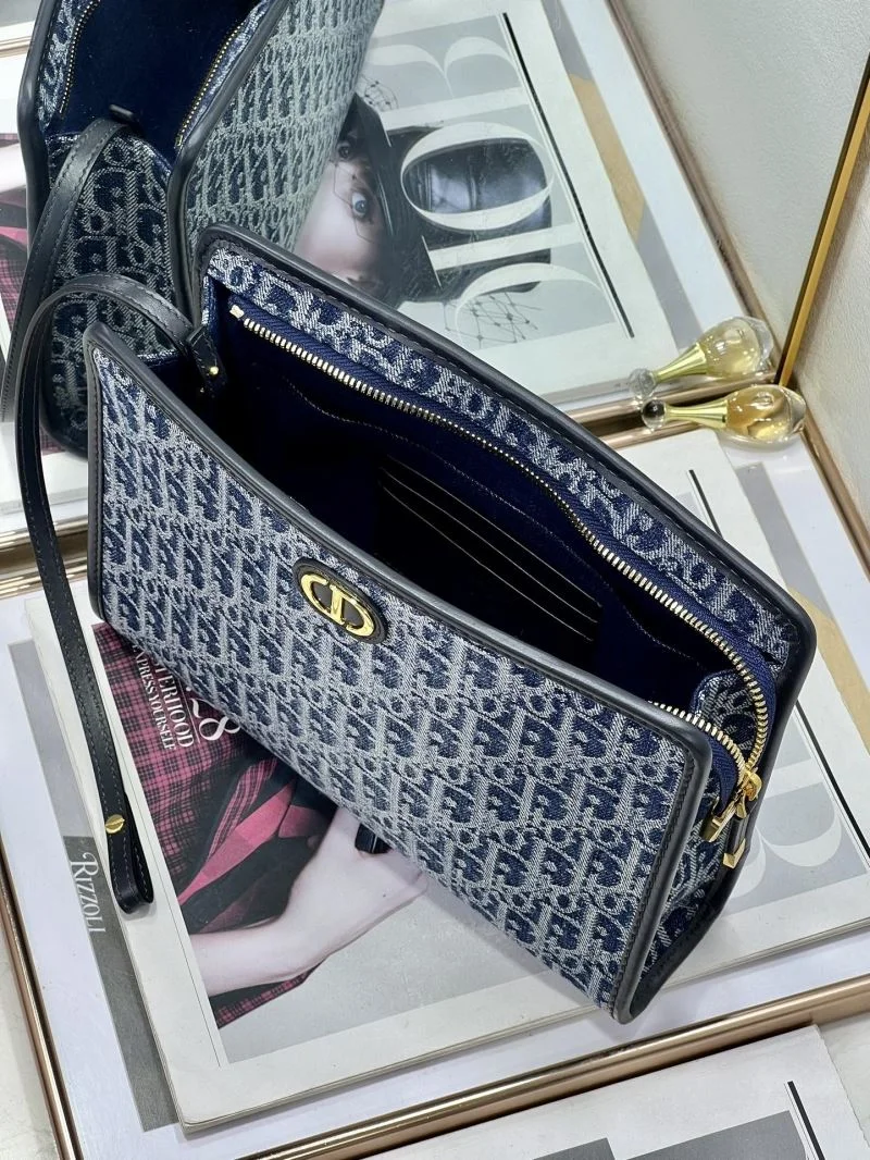 Bargain Christian Dior Clutch Bags