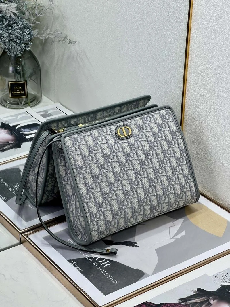 Bargain Christian Dior Clutch Bags
