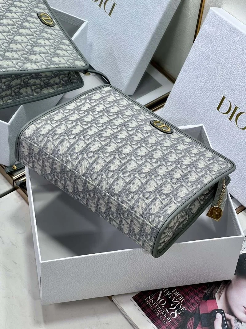 Bargain Christian Dior Clutch Bags