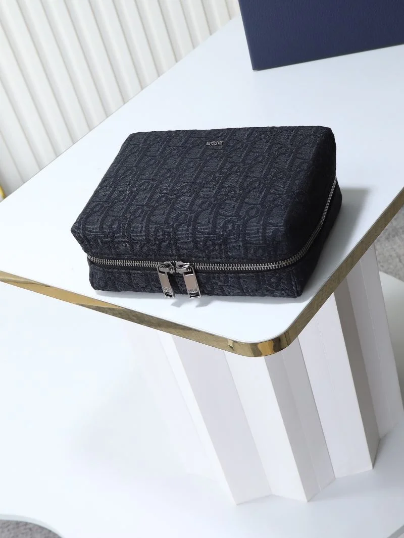 Bargain Christian Dior Clutch Bags