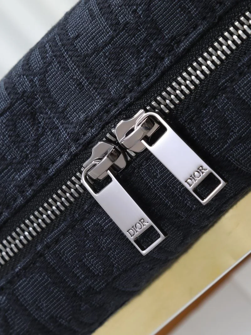 Bargain Christian Dior Clutch Bags