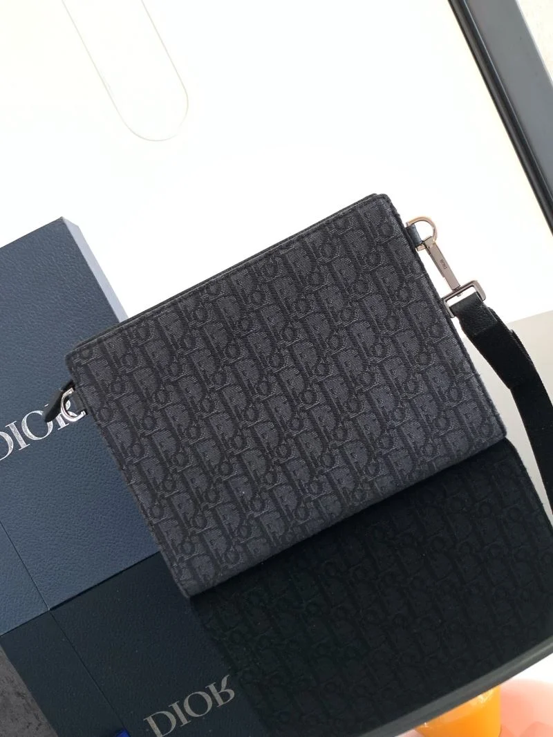 Low-cost Christian Dior Clutch Bags