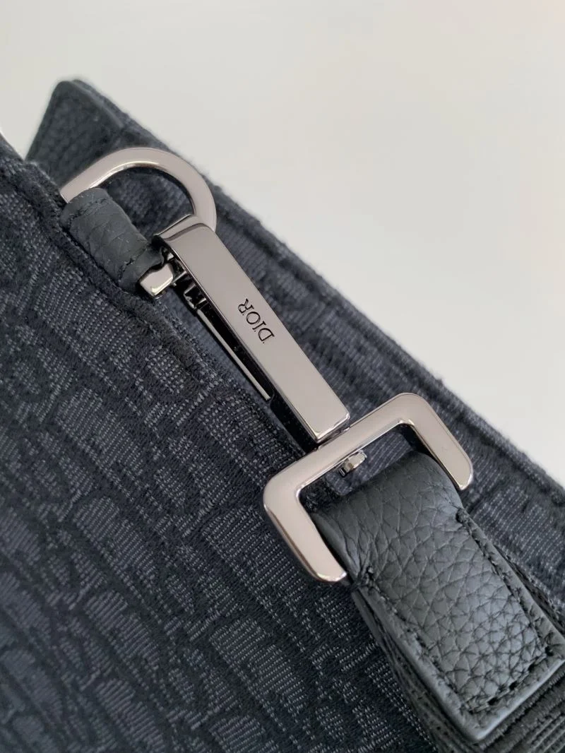 Low-cost Christian Dior Clutch Bags