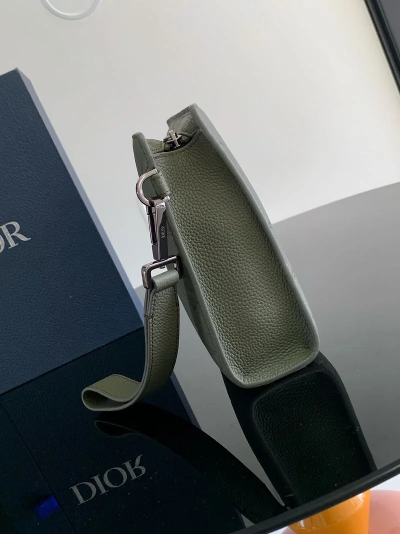Inexpensive Christian Dior Clutch Bags