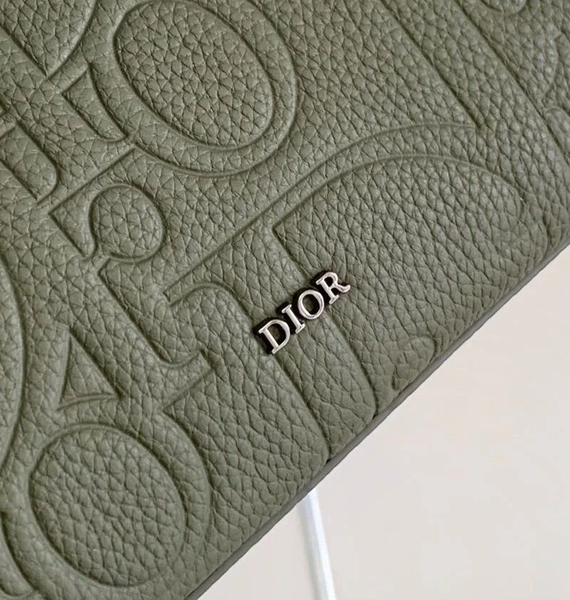 Inexpensive Christian Dior Clutch Bags
