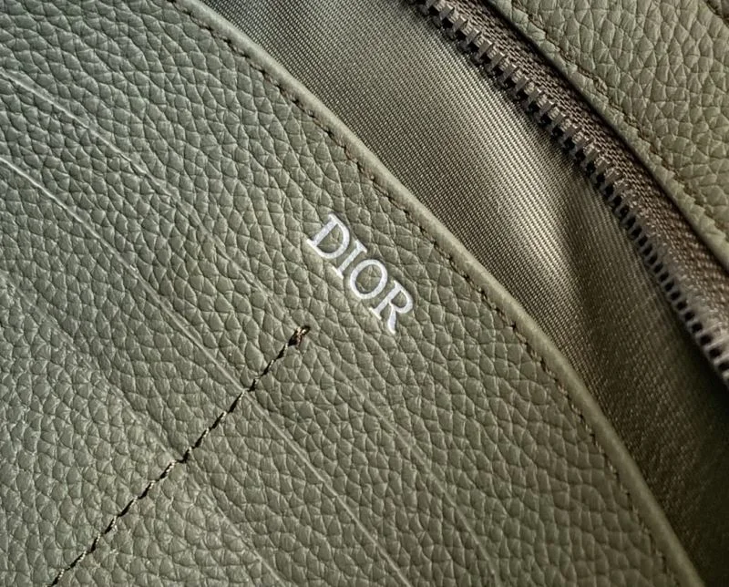 Inexpensive Christian Dior Clutch Bags