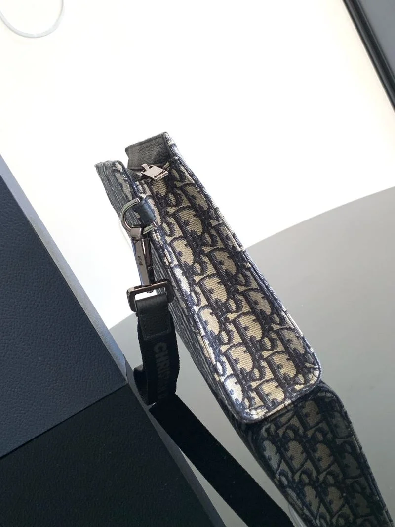 Low-cost Christian Dior Clutch Bags