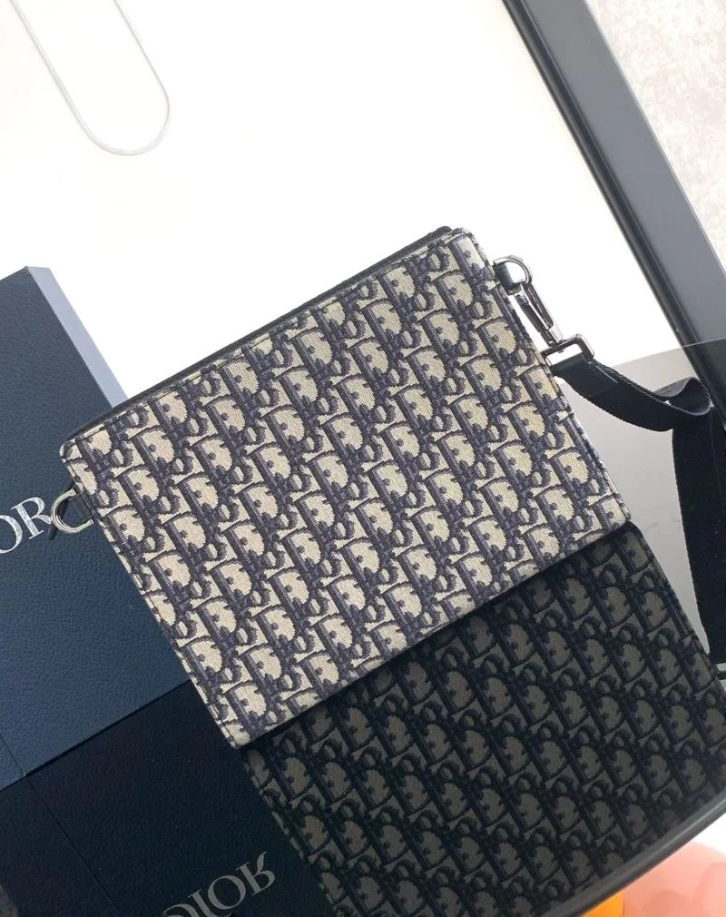 Low-cost Christian Dior Clutch Bags