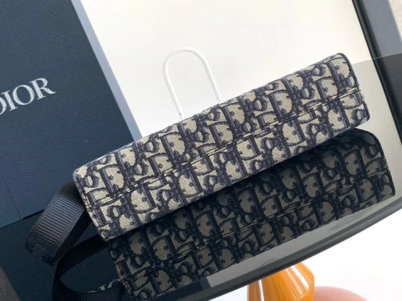 Low-cost Christian Dior Clutch Bags