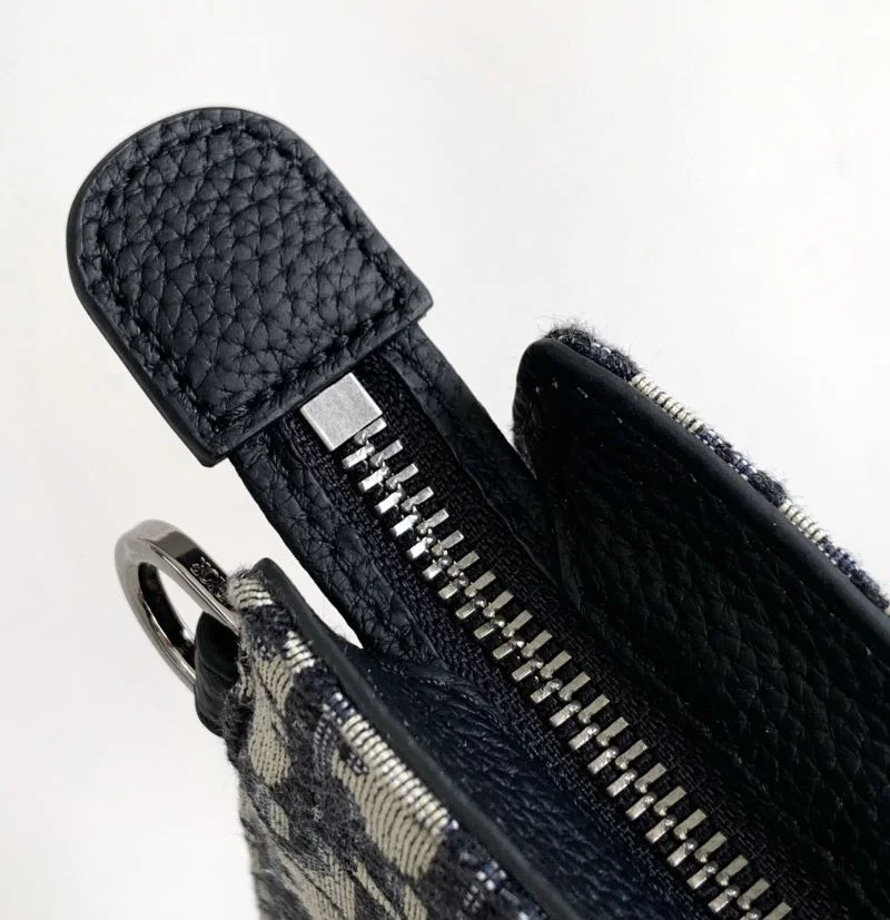 Low-cost Christian Dior Clutch Bags