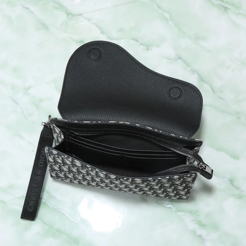 High fidelity Christian Dior Clutch Bags
