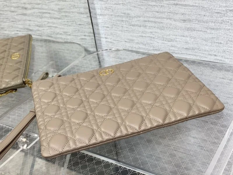Cut-rate Christian Dior Clutch Bags