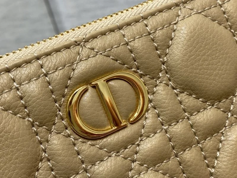 Legit Christian Dior Clutch Bags