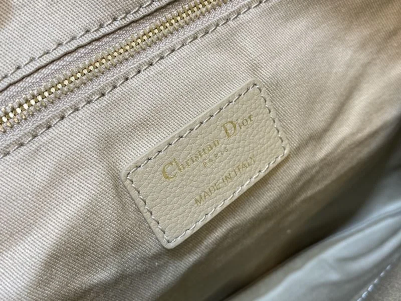 Legit Christian Dior Clutch Bags