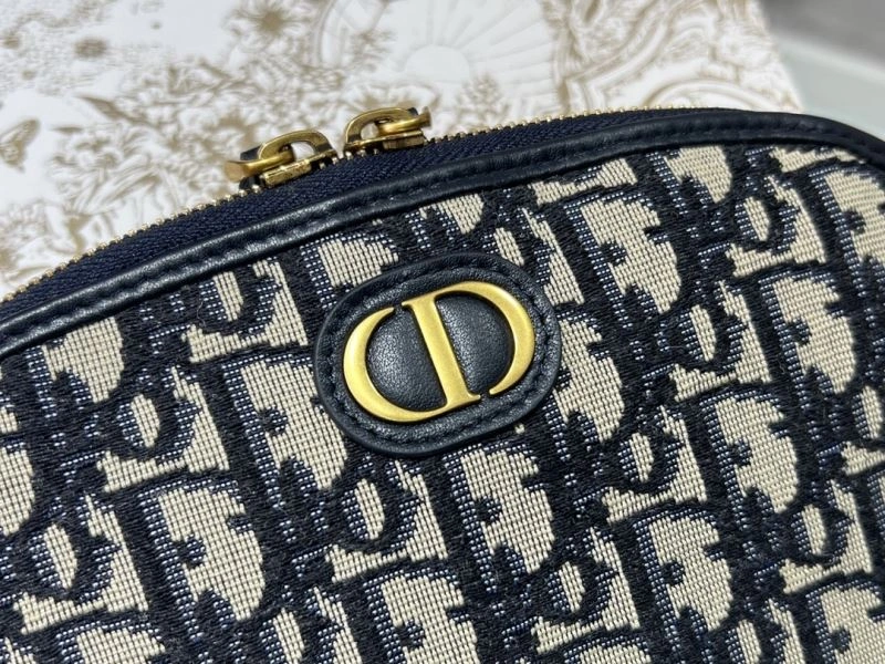 Bargain Christian Dior Clutch Bags