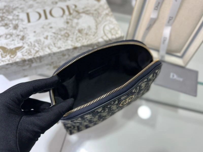 Bargain Christian Dior Clutch Bags