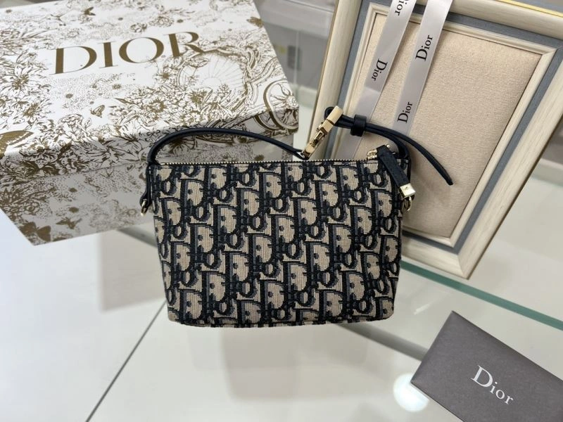 Bargain Christian Dior Clutch Bags