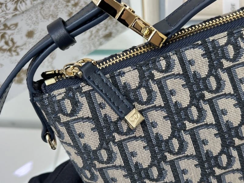 Bargain Christian Dior Clutch Bags