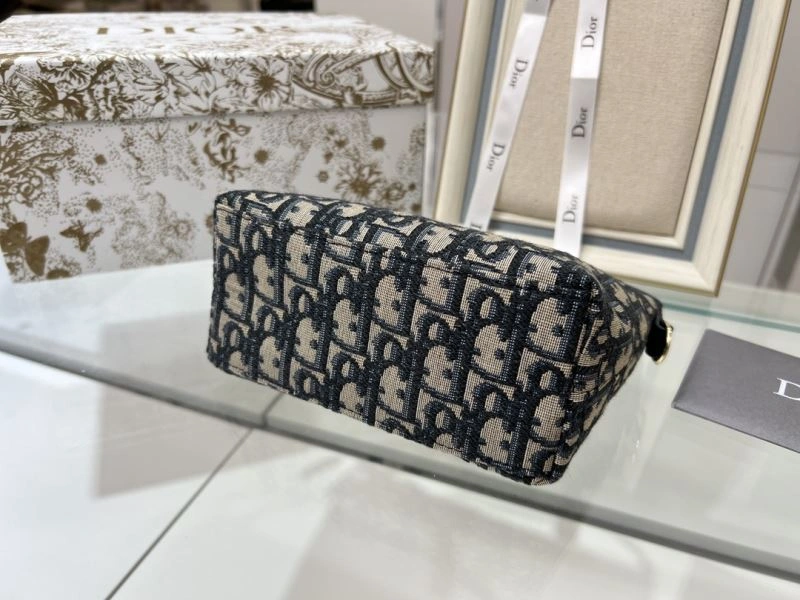 Bargain Christian Dior Clutch Bags