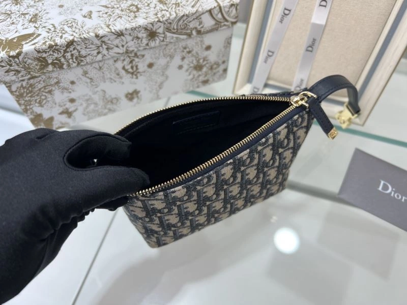 Bargain Christian Dior Clutch Bags