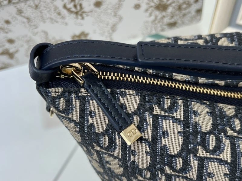 Inexpensive Christian Dior Clutch Bags