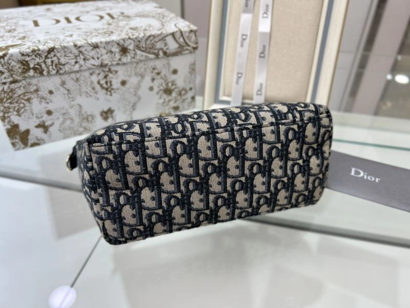 Inexpensive Christian Dior Clutch Bags