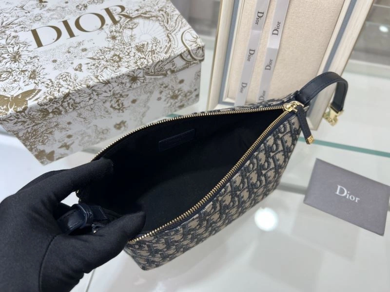 Inexpensive Christian Dior Clutch Bags