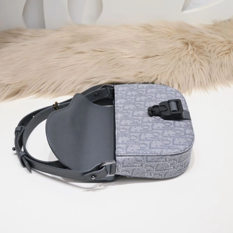 Accurate model Christian Dior Clutch Bags