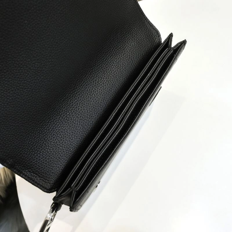 Cut-rate Christian Dior Clutch Bags